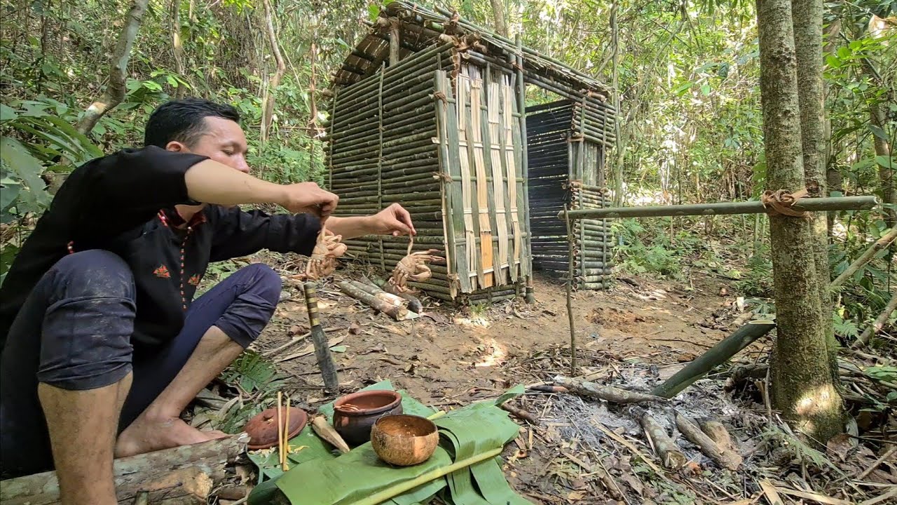 Survival cooking in the deep forest, Wilderness Alone, Survival ...